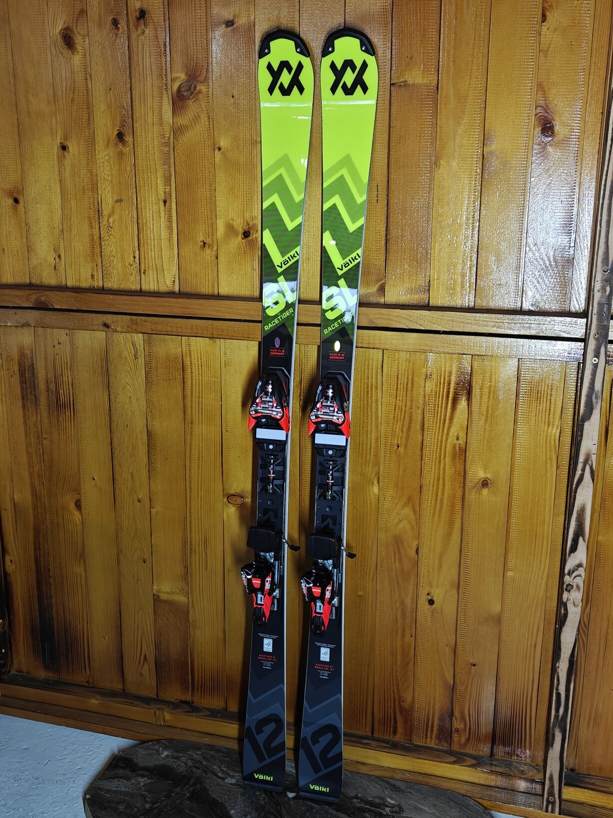 LYŽE VOLKL RACETIGER SL WORLD CUP FIS 157CM --MODEL 2025--
